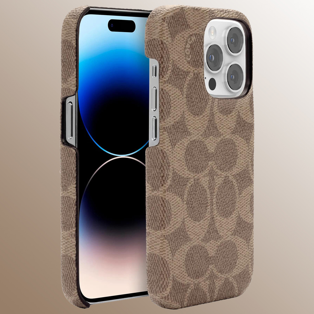 Coach เคส iPhone 15 Pro (6.1) Slim Wrap Case Signature C Tan | Studio7 online