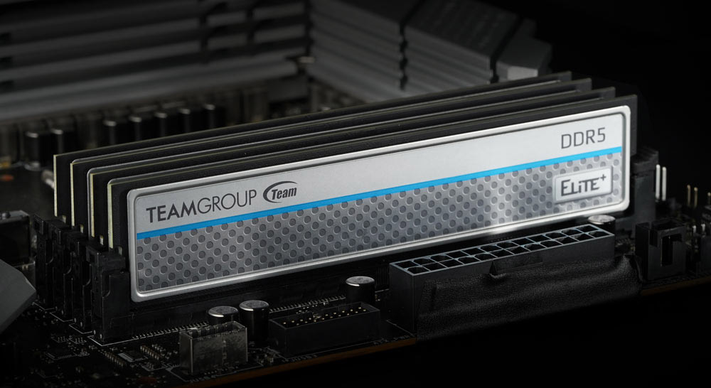 แรมพีซี Team DDR5 ELITE Plus 32GB/5200MHz.CL42 (2x16GB)