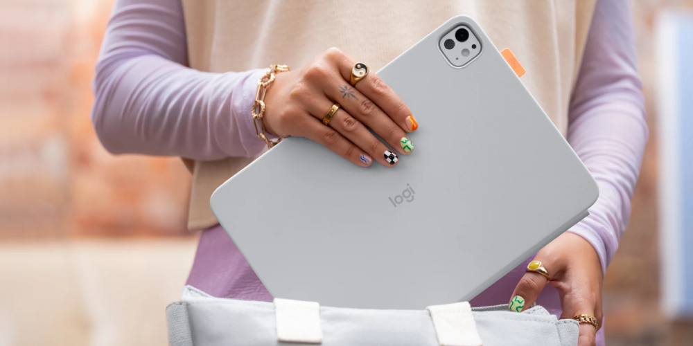 Logitech เคสคีย์บอร์ด iPad Air 6/7/8 11 2026 & Pro 11 Filp Folio