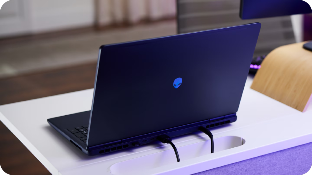 โน๊ตบุ๊ค Dell Alienware 16 Aurora OAC16250I702 Interstellar Indigo
